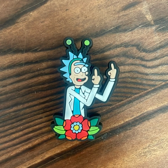 Jibbitz | Accessories | Rick And Morty Flipping Off Crocs Shoe Charm ...